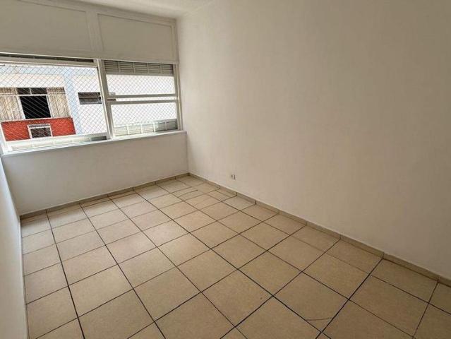 Apartamento à Venda no Boqueirão – 1 Dormitório a 1 Quadra da Praia