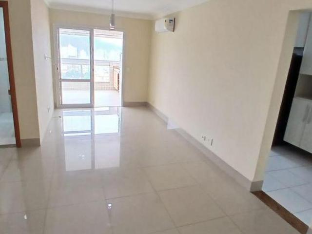 Apartamento à venda no Boqueirão, em Praia Grande SP