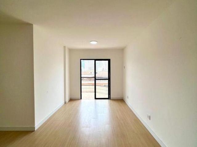 Apartamento à venda no Boqueirão, em Praia Grande SP