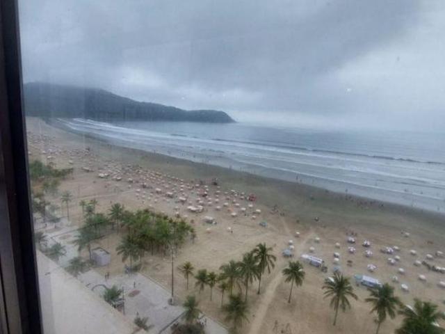 Apartamento à venda no Boqueirão, em Praia Grande SP