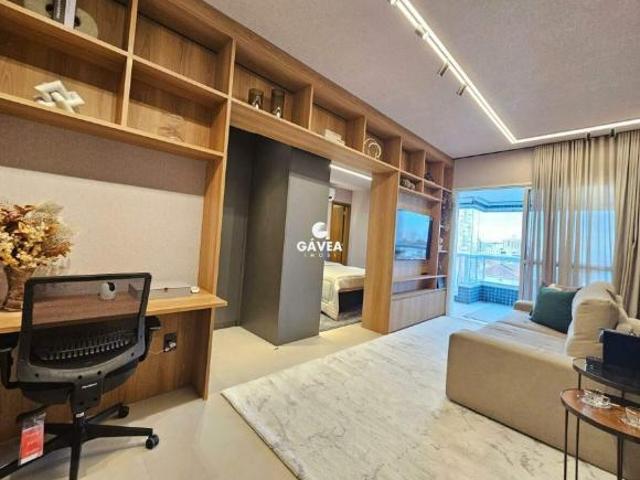 Apartamento à venda no Boqueirão em Santos