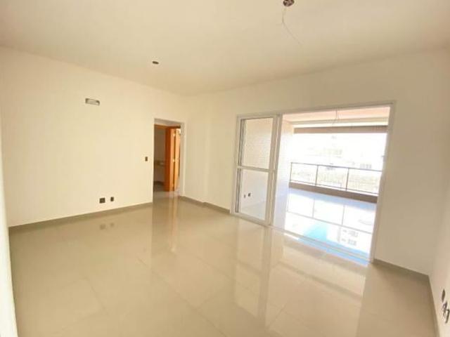 Apartamento à venda no Boqueirão em Santos