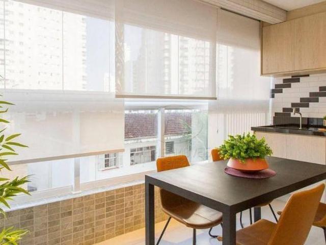 Apartamento à venda no Boqueirão em Santos