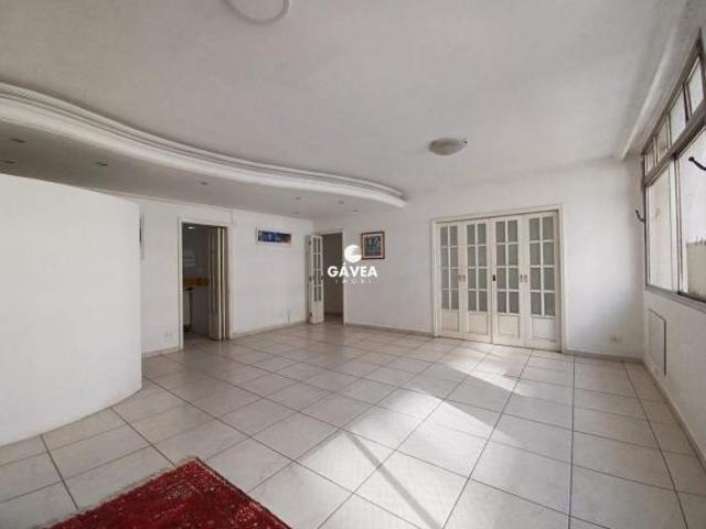 Apartamento à venda no Boqueirão em Santos