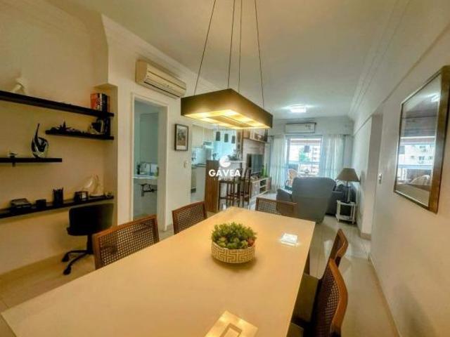 Apartamento à venda no Boqueirão em Santos