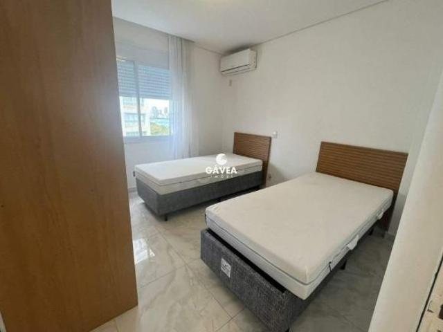 Apartamento à venda no Boqueirão em Santos