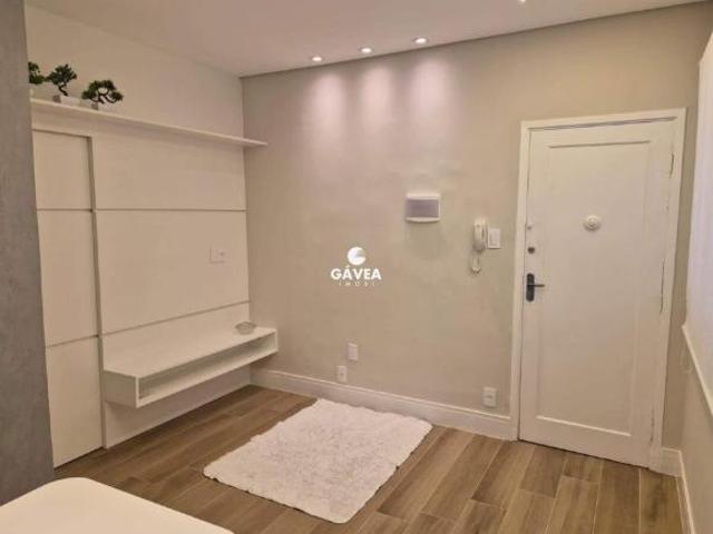 Apartamento à venda no Boqueirão em Santos