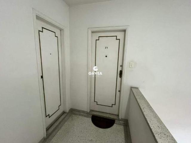 Apartamento à venda no Boqueirão em Santos