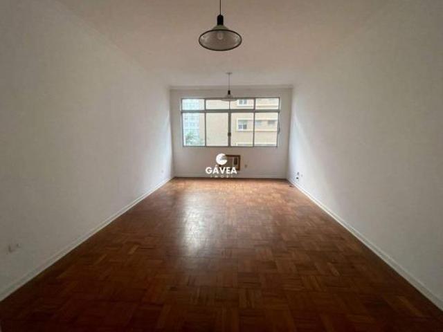 Apartamento à venda no Boqueirão em Santos