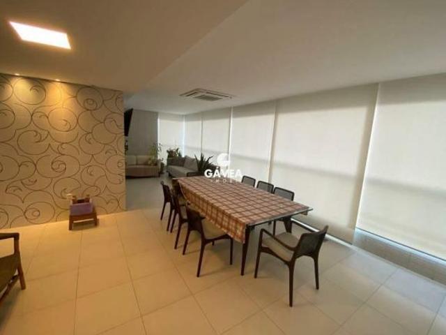 Apartamento à venda no Boqueirão em Santos