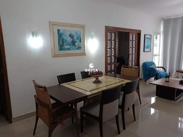 Apartamento à venda no Boqueirão em Santos