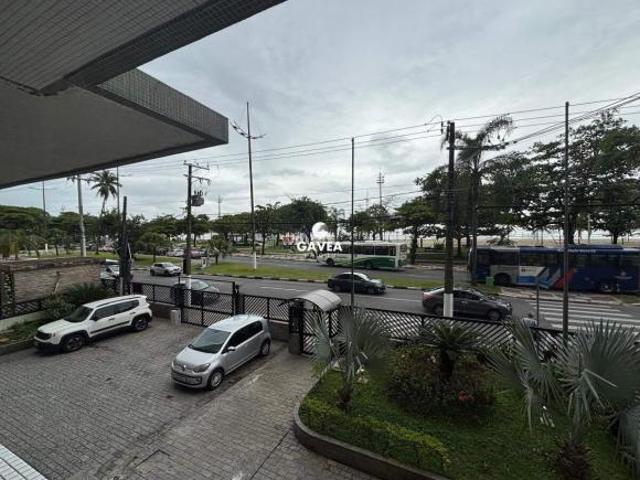 Apartamento à venda no Boqueirão em Santos