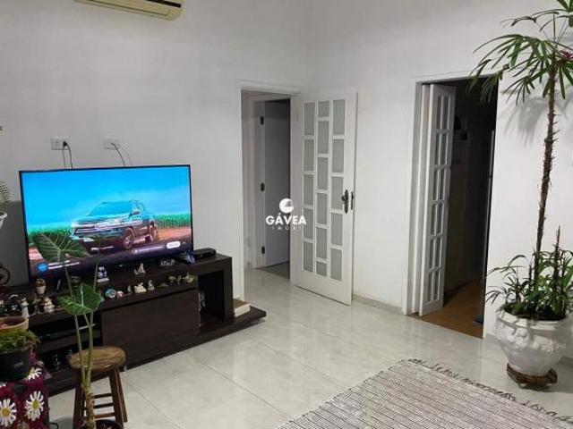Apartamento à venda no Boqueirão em Santos