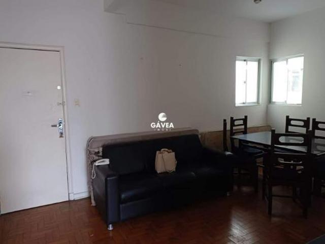 Apartamento à venda no Boqueirão em Santos