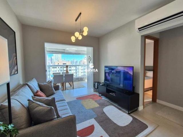 Apartamento à venda no Boqueirão em Santos