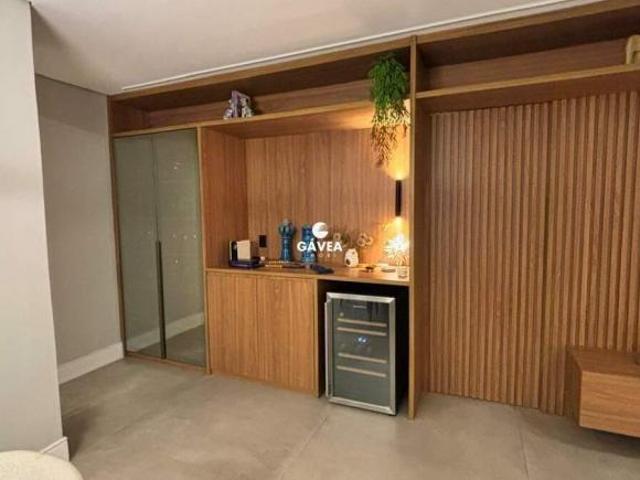 Apartamento à venda no Boqueirão em Santos