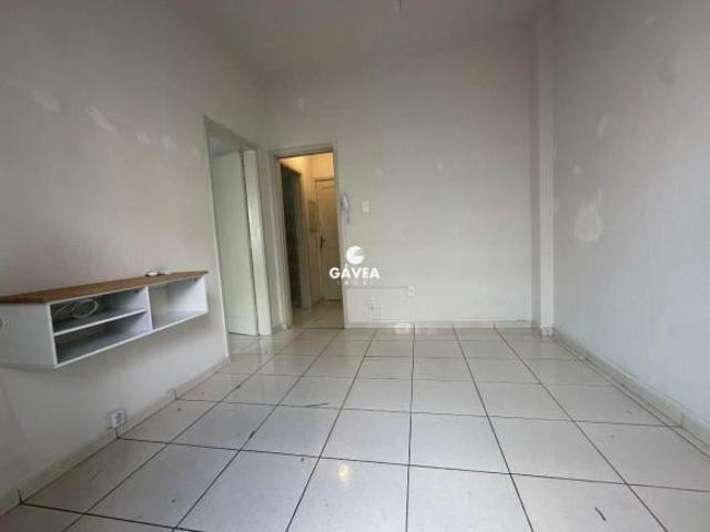 Apartamento à venda no Boqueirão em Santos