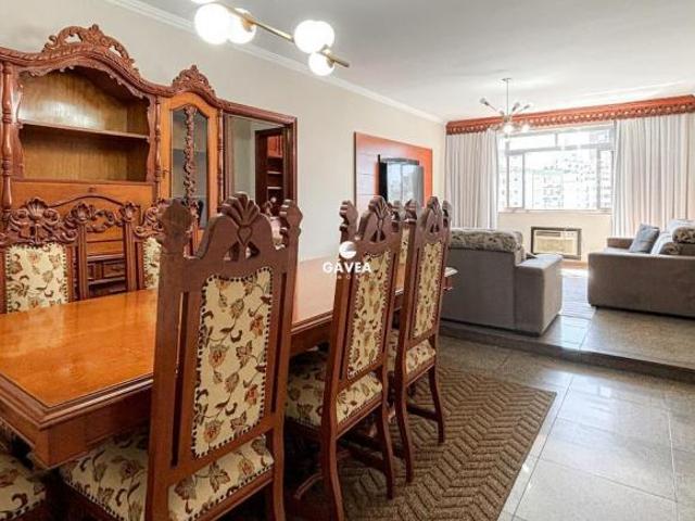 Apartamento à venda no Boqueirão em Santos