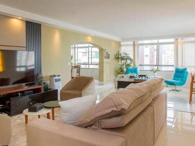 Apartamento à venda no Boqueirão em Santos/SP
