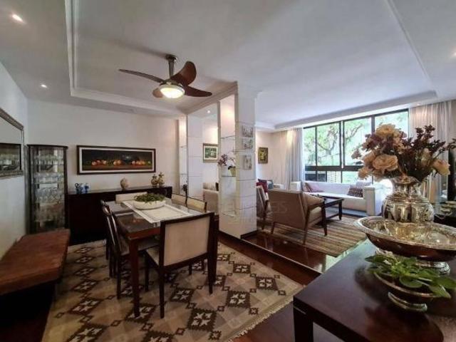 Apartamento à venda no Boqueirão em Santos/SP