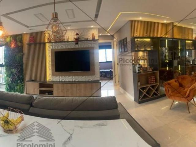 Apartamento à venda no Brás, São Paulo SP: 2 quartos, 1 suíte, 2 banheiros, 1 vaga de garagem, 74 m²