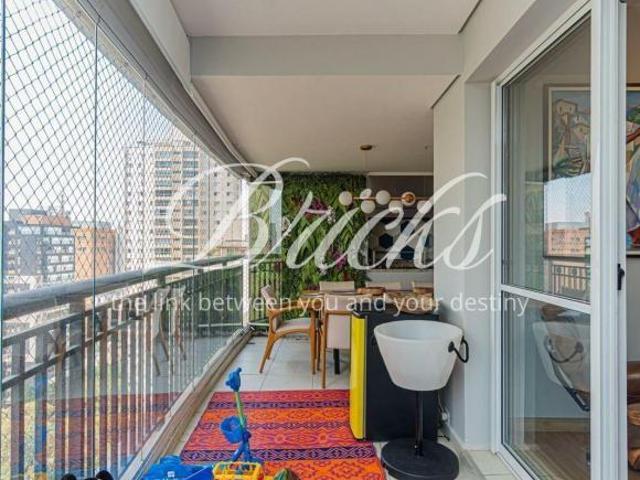 Apartamento a venda no Brooklin, no Paulistania, com 3 suítes e 3 vagas