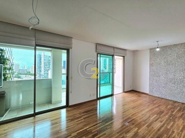 Apartamento á venda no Brooklin com 147m, 3 suítes, 3 vagas e Depósito
