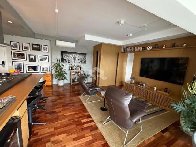 Apartamento à Venda no Brooklin com 1 Quarto e 2 Vagas de Garagem