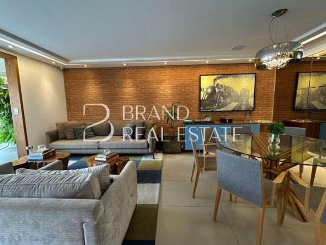 Apartamento à venda no Brooklin com 218 m², 3 quartos e 4 vagas de garagem