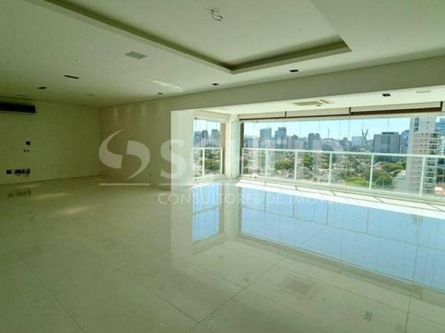 Apartamento á Venda no Brooklin com 258m², 4 dormitórios sendo 3 suítes, 4 vagas