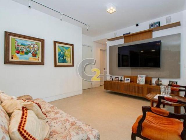 Apartamento à venda no Brooklin com 3 suítes e 3 vagas