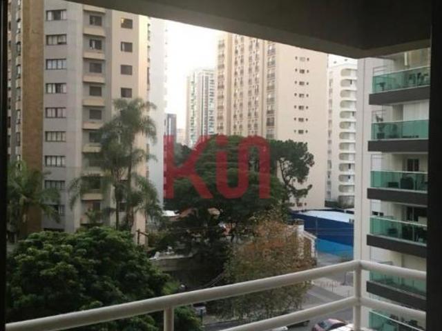 Apartamento à venda no Brooklin Paulista, São Paulo SP: 1 quarto, 1 banheiro, 1 vaga, 40m²!