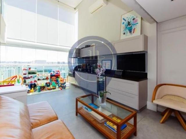 Apartamento à venda no Brooklin Paulista, São Paulo SP: 3 quartos, 1 suíte, 2 salas, 5 banheiros, 3