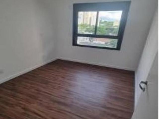 Apartamento a venda no Brooklin próximo a estação Brooklin com 2 dorm, 01 vaga e varanda com vista l