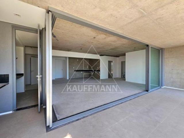 Apartamento à Venda no Brooklin ? 3 Suítes, 3 Vagas, 197m²A.U