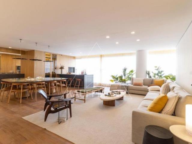 Apartamento à Venda no Brooklin 4 Dorms 2 Suítes, 3 Vagas,A.U 205,00m²