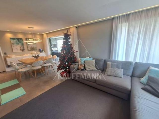Apartamento à Venda no Brooklin 4 Quartos 3 Suítes, 3 Vagas, 165m²