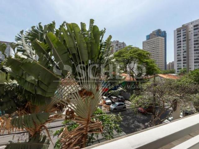 Apartamento à Venda no Brooklin 96 m² de área privativa, sendo 02 suítes, varanda gourmet, 02 vagas