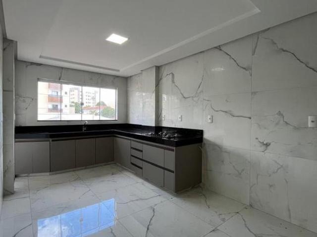 Apartamento à venda no Caiçaras em Patos de Minas – 3 Quartos, Suíte, Elevador e Móveis Planejados