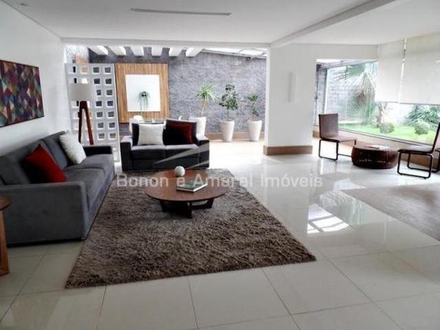 Apartamento à venda no Cambuí, com 3 quartos e 3 suítes