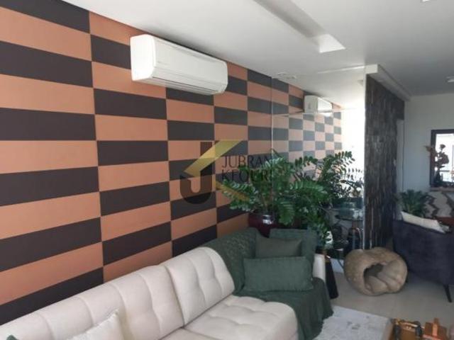 Apartamento à venda no Cambuí com 3+1 dormitórios 1 suíte e 2 garagens
