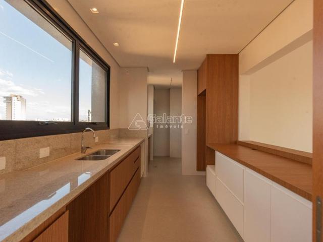 Apartamento à venda no Cambuí em Campinas