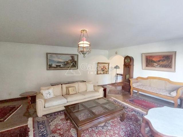 Apartamento à venda no Cambuí em Campinas