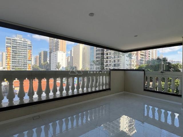 Apartamento à venda no Cambuí em Campinas