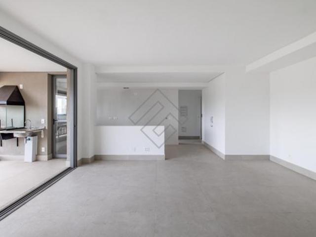 Apartamento à venda no Cambuí em Campinas 139m²
