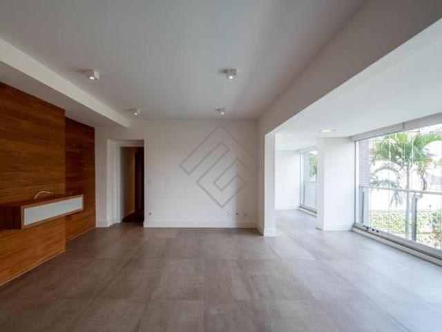 Apartamento à venda no Cambuí em Campinas SP