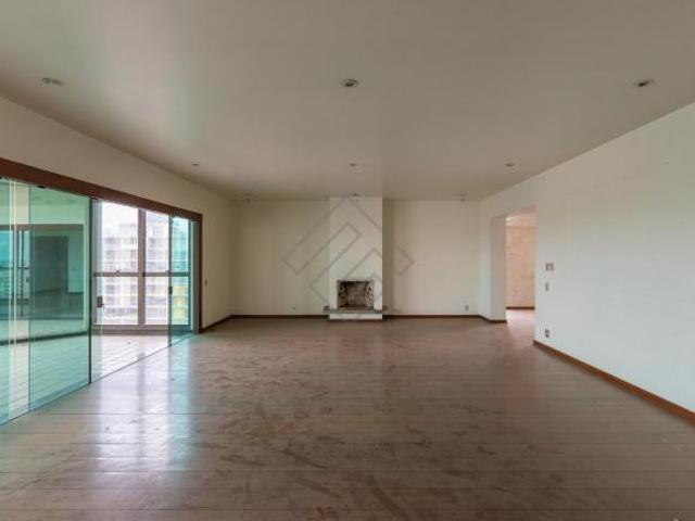 Apartamento à venda no Cambuí em Campinas / SP