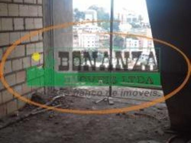Apartamento à venda no Campo Alegre