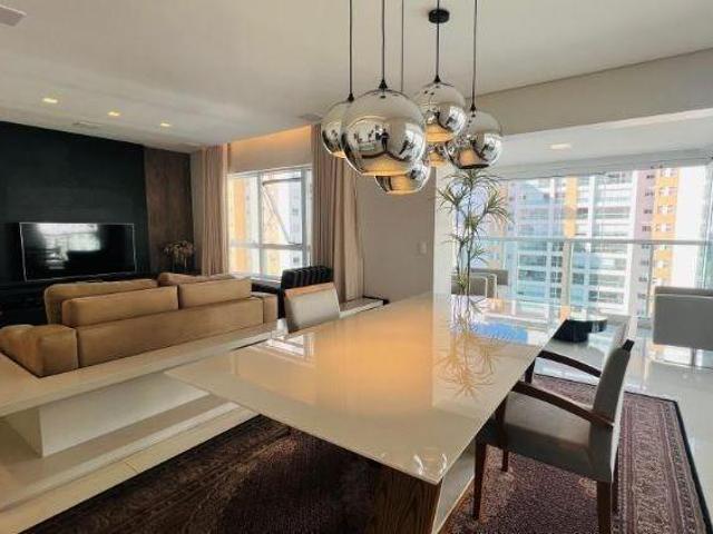 Apartamento à Venda no Campo Belo 185m² 3 Suítes, 3 Vagas por R$ 3.600.000,00 São Paulo/SP