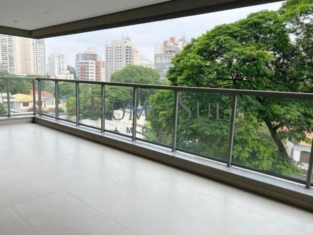 Apartamento à venda no Campo Belo